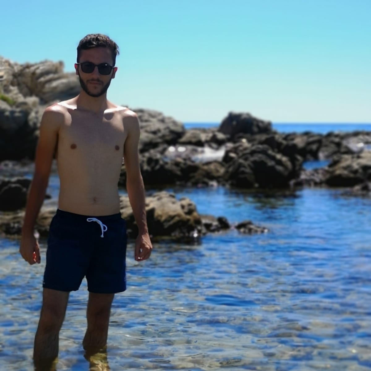 Cine a fost Adrian Bogdan Costea, tânărul dispărut și găsit înecat în ...